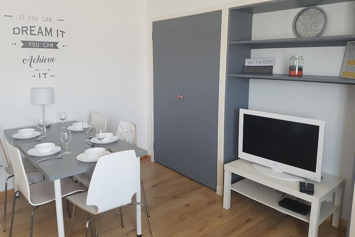 3 Bedroom Near University. Free Parking And Wifi - Aberdeen
