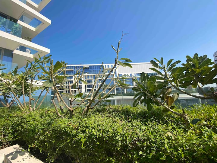 Cheerful 3-bedroom Residential Home With Pool - Abu Dhabi