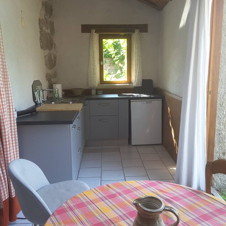 Studio N°2 Pour 3 Personnes - Lac de Maury