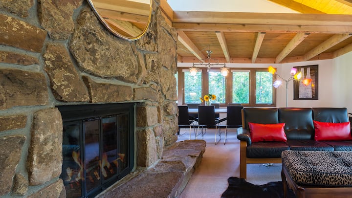 Little Aspens Home In Quiet Neighborhood - Jackson Hole, Wyoming