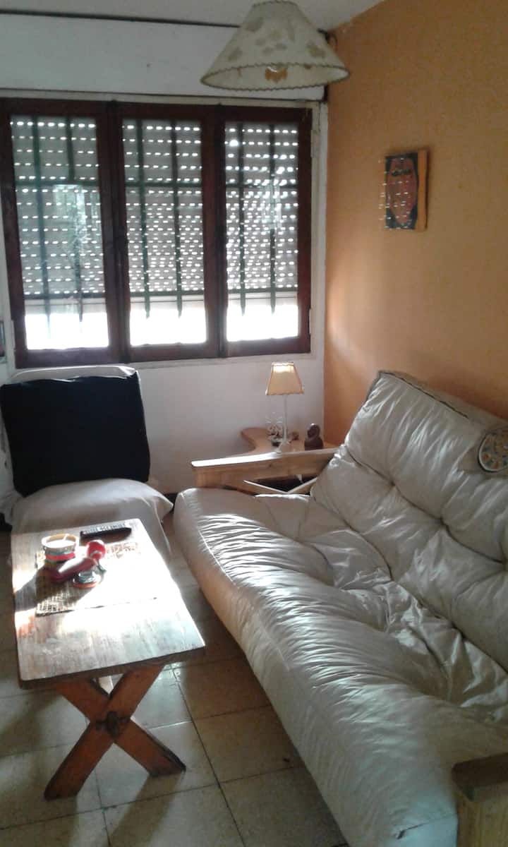 Habitación En Casa Con Patio Para Una O Dos Pax. - Córdoba, Argentina