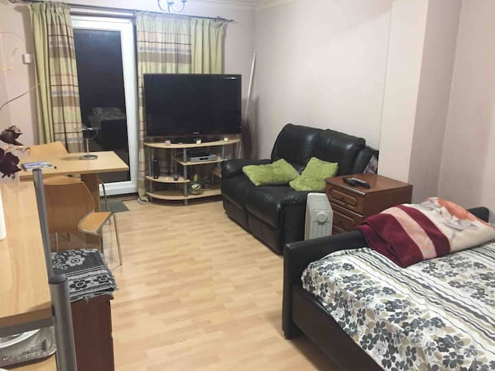 Private Room Double Bed With Shared Kitchen & Bath - Preston