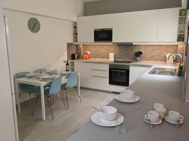 Modern 2 Br Suite & Terrace - 4 Mins Walk To Beach - Las Palmas de Gran Canaria