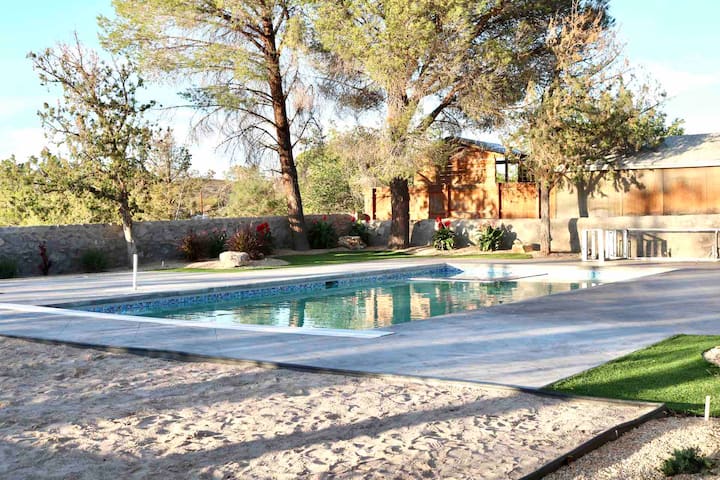 Private Beach Volleyball Pool Retreat - Las Cruces, NM
