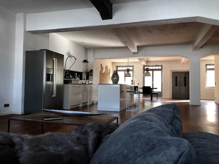 120m2 Loftwohnung In Zentrumnähe + Balkon - Düsseldorf