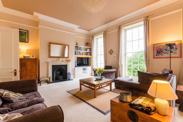 Beautiful Apartment Close To Town Centre - Cheltenham