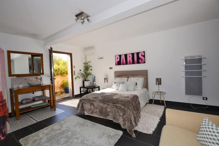 Suite Familiale "Style Paris" Dans Villa Sécurisée - Calvi