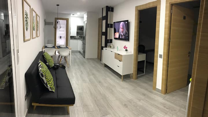 ⭐⭐⭐⭐⭐ Enregistrement 24h Plaza Spain  Center ☝💙4 - Estación de Zaragoza Delicias Adif - Zaragoza