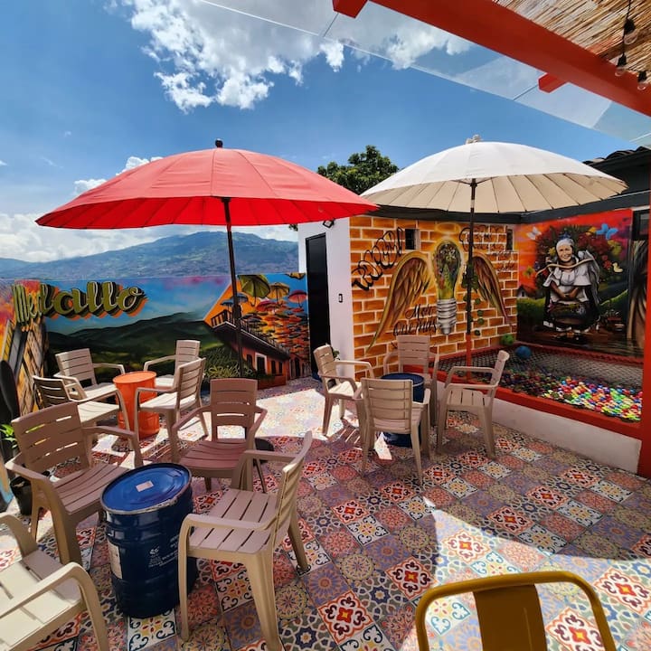 Prado House In Medellín 8br & Terrace - Medellin, Antioquia, Colombia