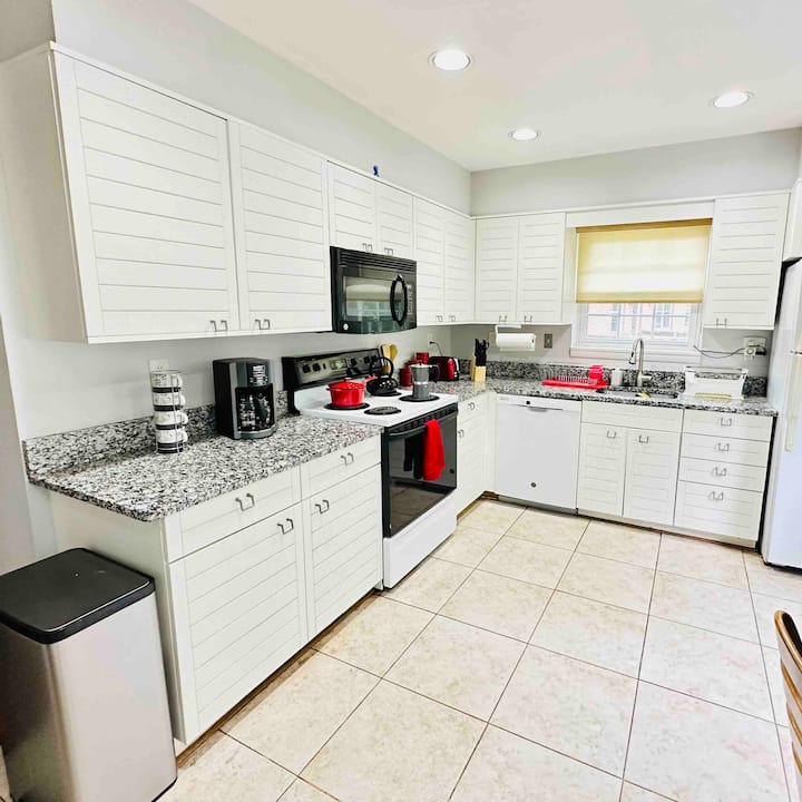 Nice And Clean House In Silver Spring - Silver Spring, MD