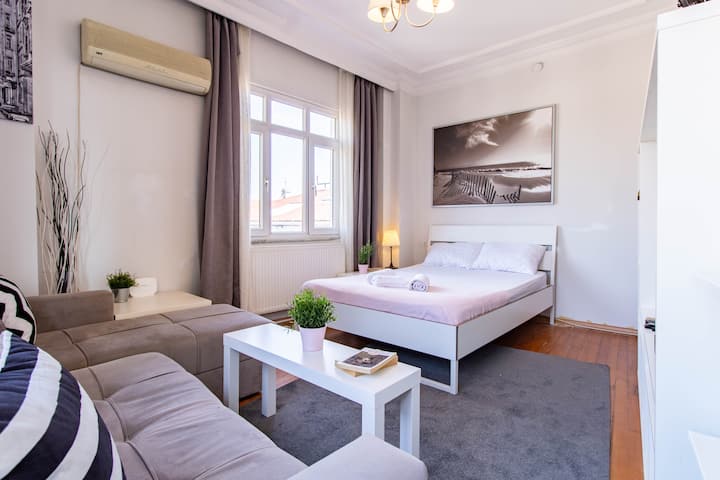 Sunny Fresh Aparment,2 Rooms,5 Min To Istiklal St - Beykoz