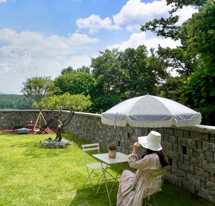 푹심스테이(신규)/한팀만을 위한 마당있는 2층 커플독채숙소 - Chuncheon-si