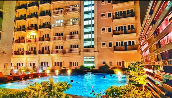 Lafayette Park Square W/ Balcony Facing Pool View! - Iloilo City
