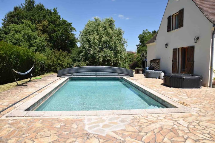 Villa - Piscine Chauffée, Sauna, Cheminée - Seine-et-Marne