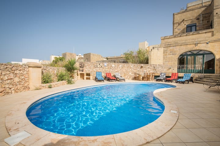 Top 12 Airbnb Vacation Rentals With Pool In Malta - Updated 2025 | Trip101