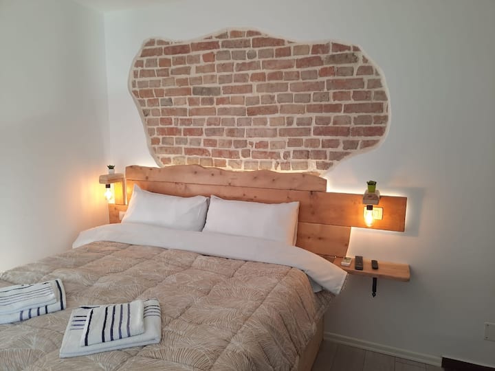 Cosy Central Studio With Self Check-in. 24/7 - Tirana