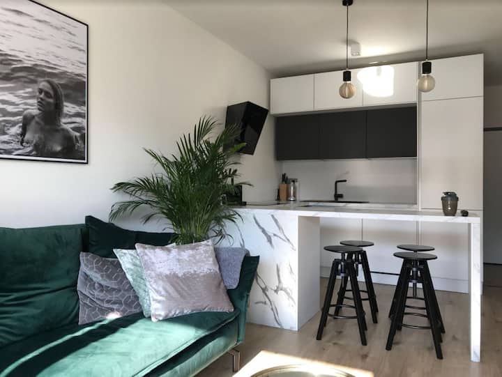 Modern Apartment In New Apartment Complex Nuppu - ブラチスラバ