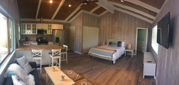 Beacons Beach Studio Apt- Leucadia-30 Day Minimum - San Diego, CA