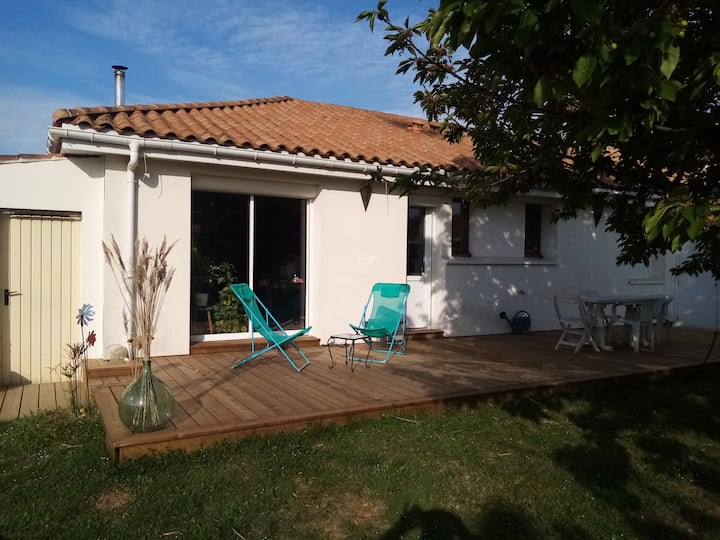 Agréable Maison Avec Jardin Et Grande Terrasse - Aytré