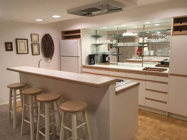 Furnished 2 Bedroom Mother In Law In North Seattle - Shoreline, WA