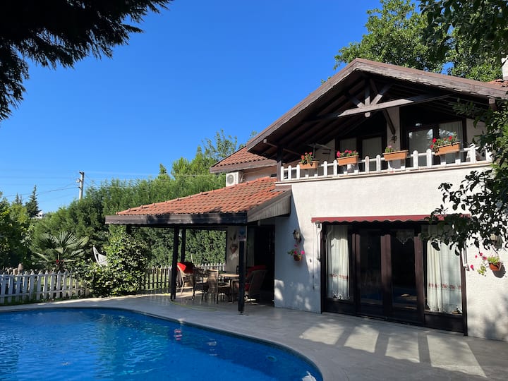 Havuzlu Irmak Villa Sapanca - Sapanca