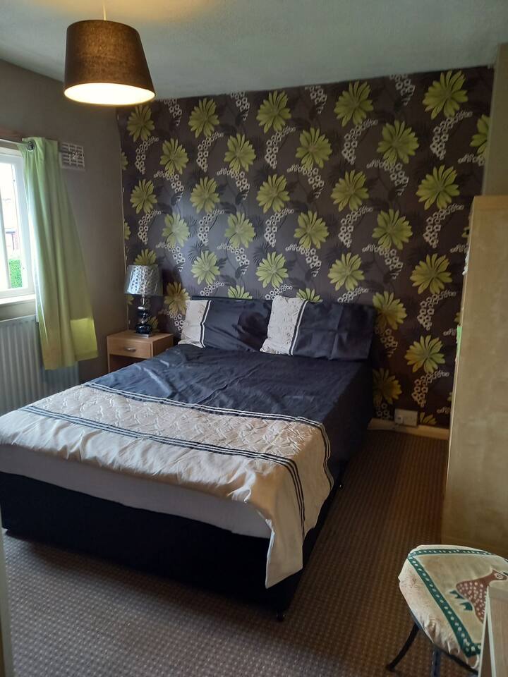 2 X Double Rooms In Shared, Cosy & Welcoming House - Maidenhead