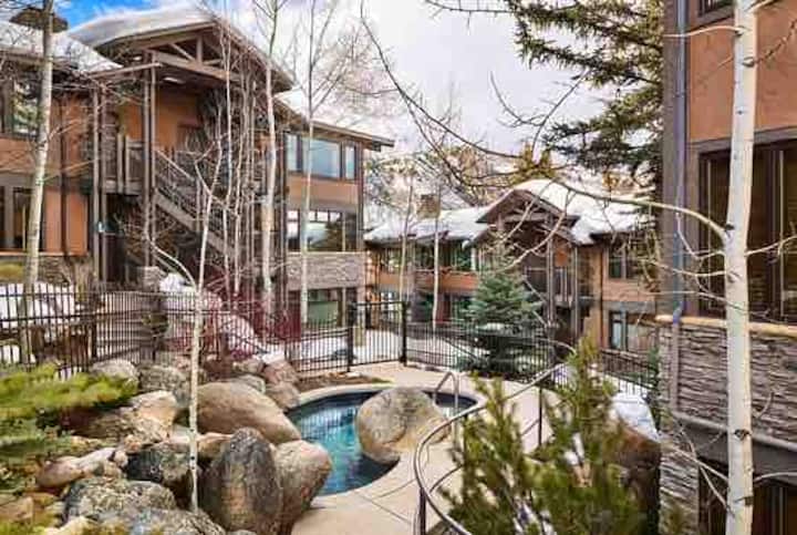 Ideal Location…just Steps To The Slopes! - Snowmass, CO