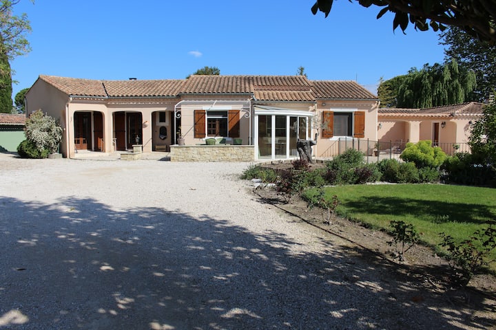 Villa Avec Piscine à Sarrians - Monteux