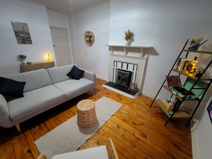 Charming 1940s Cottage ~ New - McLaren Vale