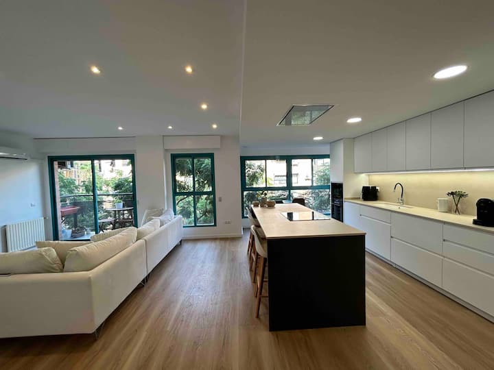 Habitación Doble Para Estancias De Temporada. - Valencia