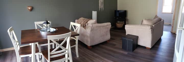Kenora Country Retreat
Cozy Apartment - Kenora