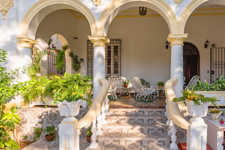 Vintage Chic House, 21 People, Wifi Free. - Cuba