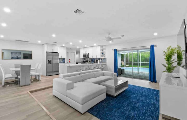 Amazing Coconut Creek Pool Villa - Coconut Creek, FL