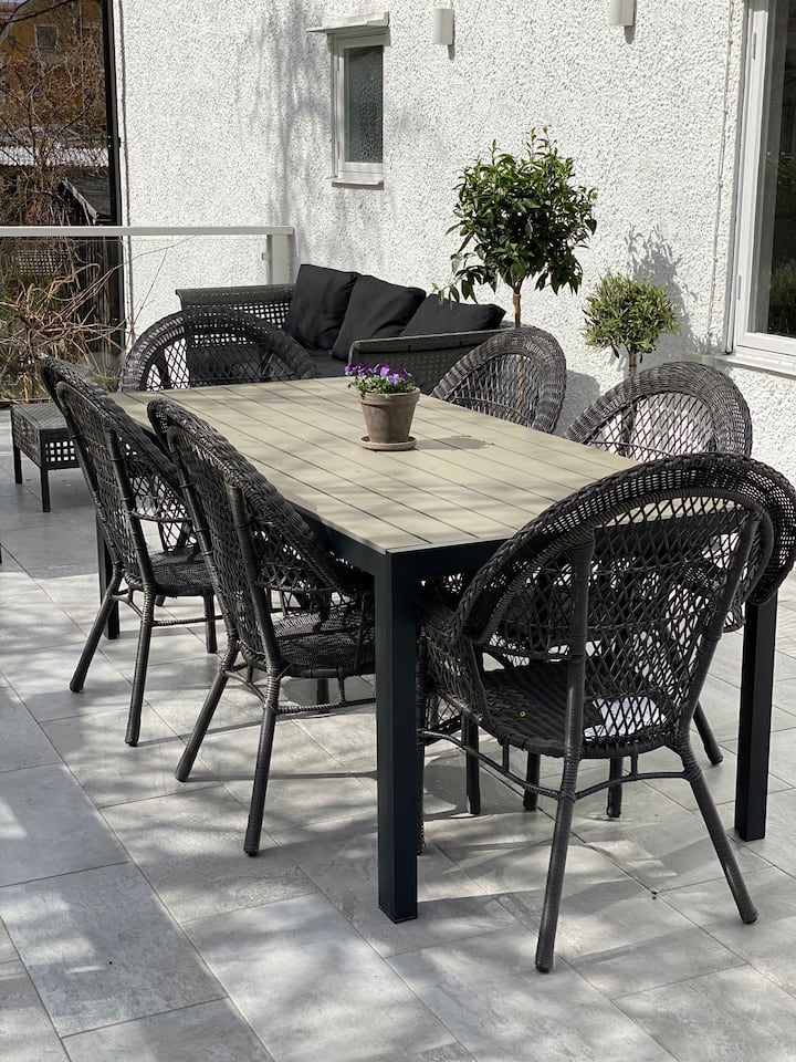 Stor Villa Med Pool Och Trädgård I Nyköping - Nyköping