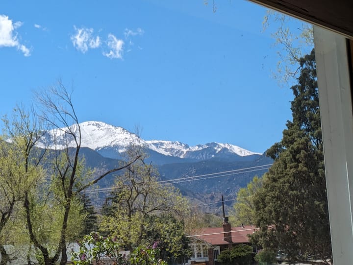 Cozy Cottage Walk To Historic District, Mtn View - Colorado Springs, CO