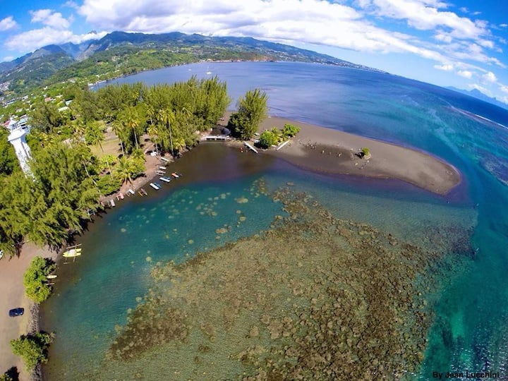 Plage de la Pointe Venus Holiday Rentals & Homes - French Polynesia ...