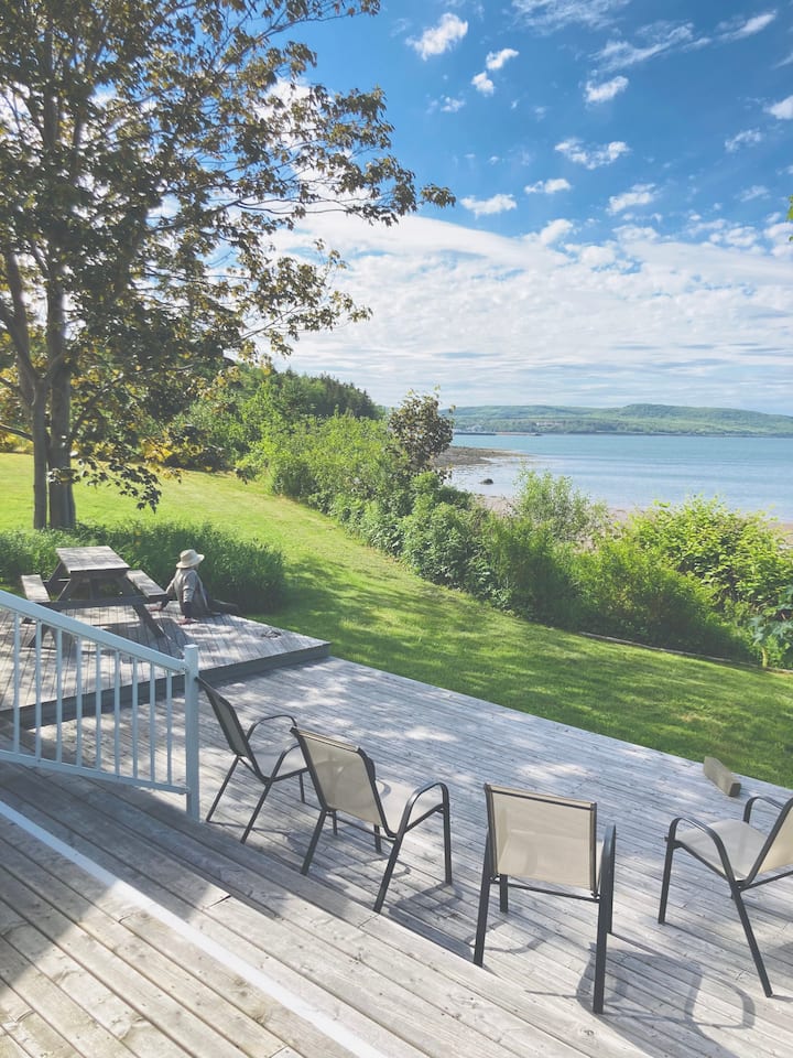 The Yellow Beach House - Digby