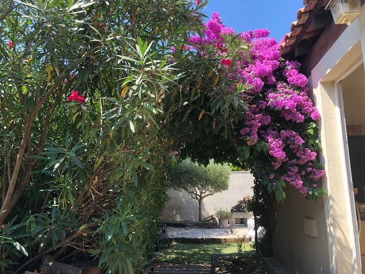 Superbe Corps De Villa Au Calme, Jardin, Spa... - Fos-sur-Mer