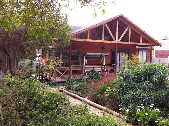 Acogedora Cabaña En Papudo Para Arriendo De Verano - Papudo