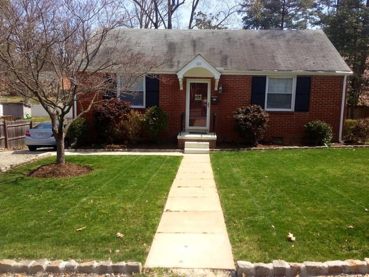 Newly Painted Cozy Brick Rancher In Richmond City - Richmond, VA