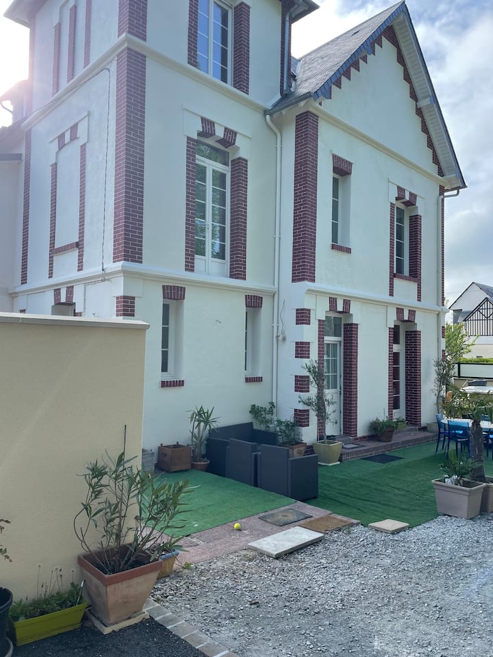 Maison 9 Pers. ,à 500m De La Mer Et Du Centre - Cabourg