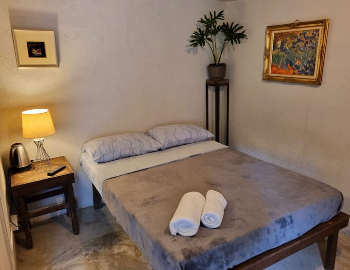 Marius B&b. Double Room W/ Private Bathroom - Silang