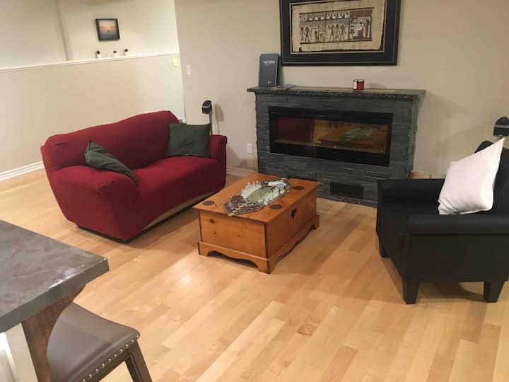 Fritz And Delilah’s B&b Entire Spacious Basement! - Wasaga Beach
