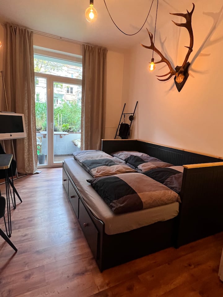 Airbnb Zimmer Mit Balkon-zentral-ruhig-gepflegt - Hannover