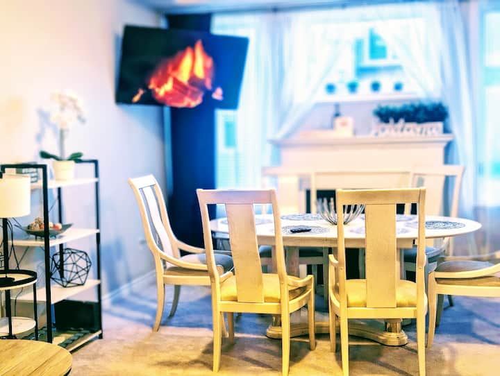 Charming Collingwood Townhouse, Central Location - Ontario