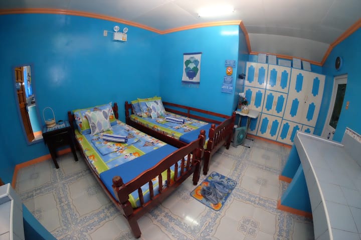 L & M Hearthstones Lodge - Blue Room - Oslob
