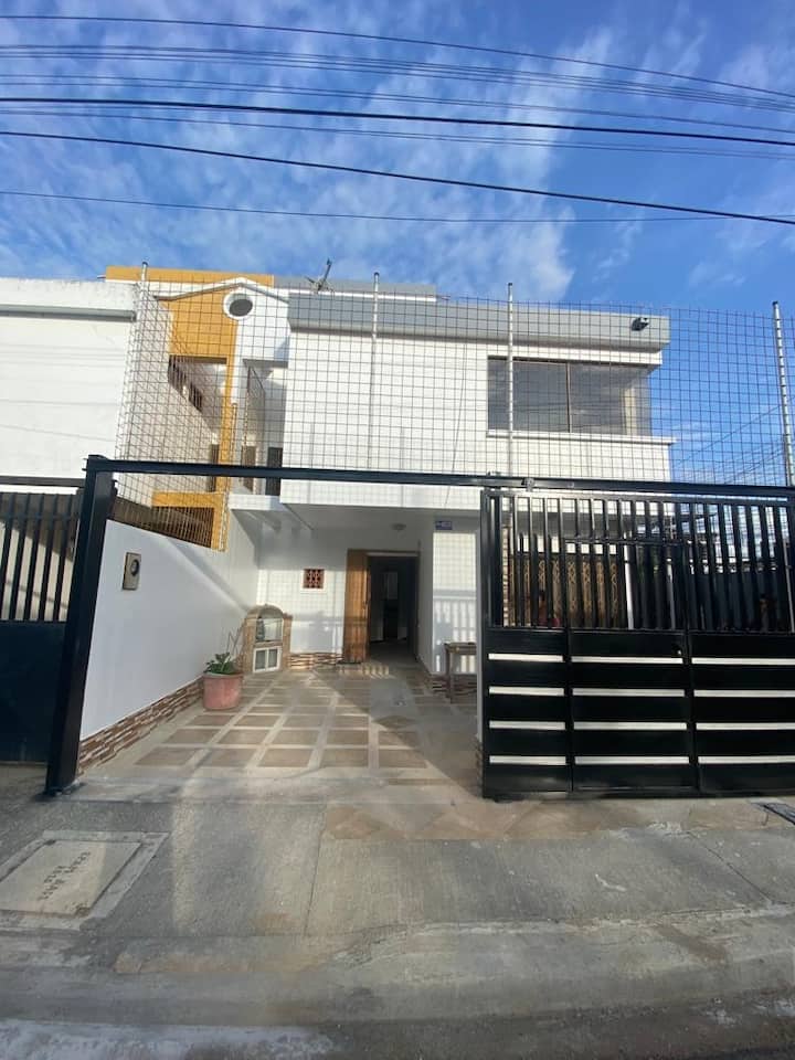 Alquilo Casa Vacacional En Manta - Manta