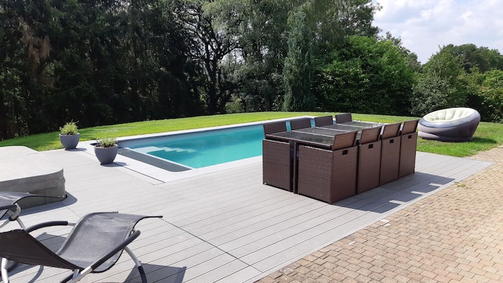 Séjour Luxueux Avec Piscine Chauffée Et Jacuzzi - Belgium
