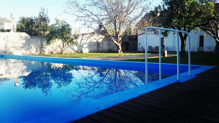 Casa Irlandesa Para 10 En Zona Hermosa Y Segura - Mendoza