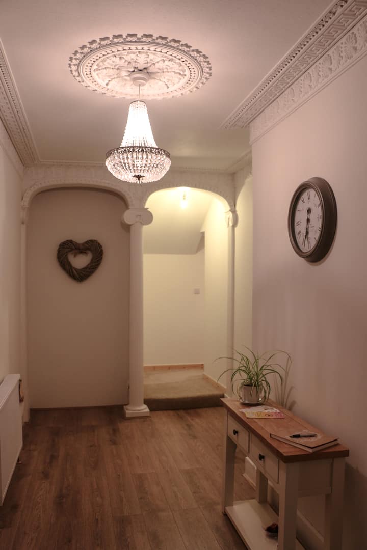 Modern 2 Bedroom Flat In Town Centre - Outer Hebrides